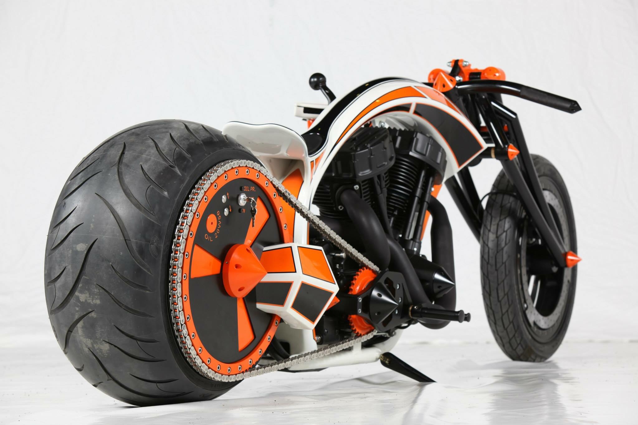 Hans Bozzies - Bozzies Custom Bike Design - Rude World